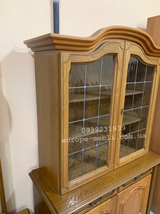Втрина сервант креденс книжков шафа шкаф 12 000 грн Меблі для