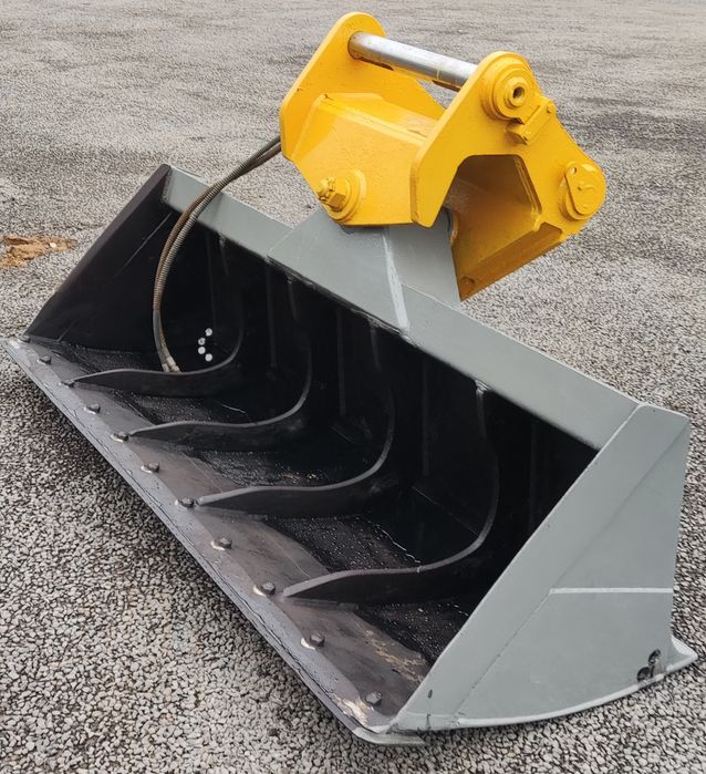 Łyżka skarpowa Libheer 2400cm. Jelcz-Laskowice • OLX.pl