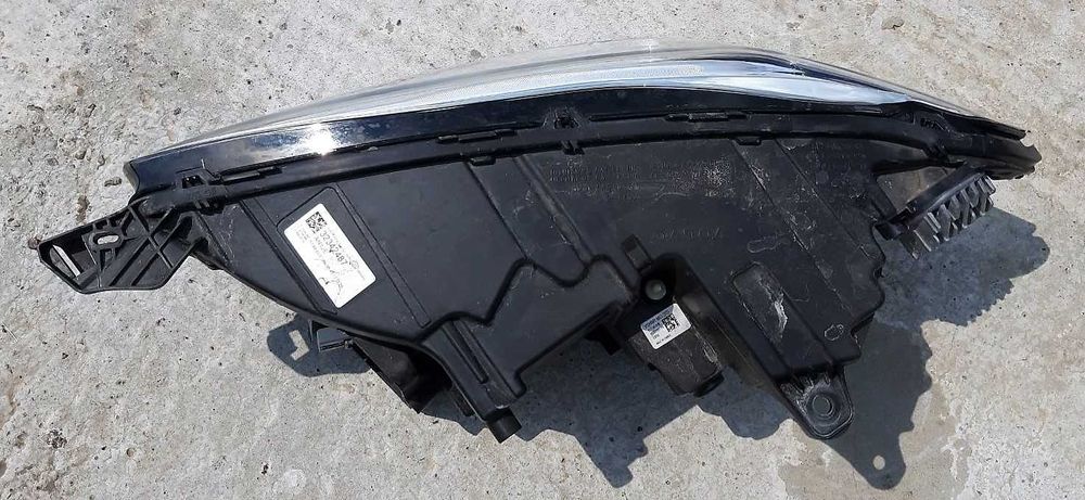 Volvo XC90 Фара 31655720: 1 000 $ - Передні фари Київ на Olx