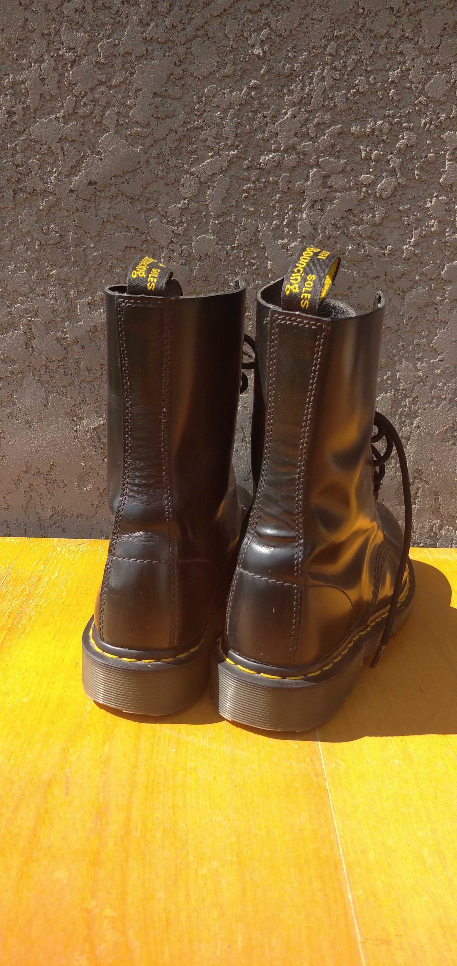 DR. MARTENS берцы высокие мартинсы: 4 000 грн. - Берці Гриців на Olx