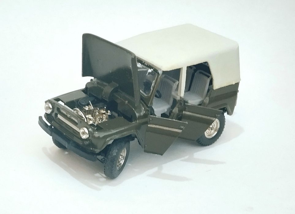 УАЗ-469 А34 1/43 Саратов: 3 000 грн. - Колекціонування Полтава на Olx