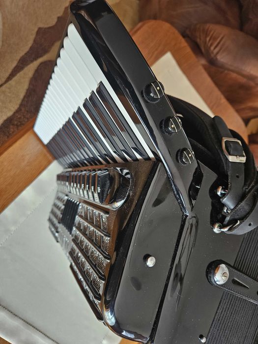 Profesjonalny akordeon Bugari Armando Artist Cass Czechowice-Dziedzice • OLX.pl