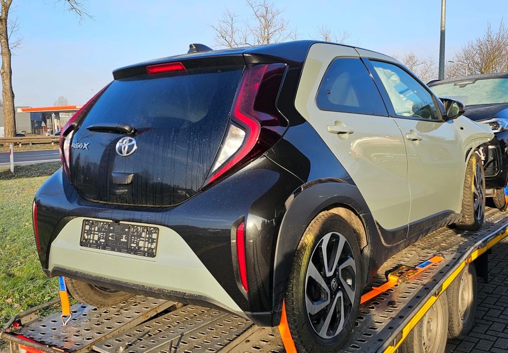 Toyota Yaris cross Lubin • OLX.pl