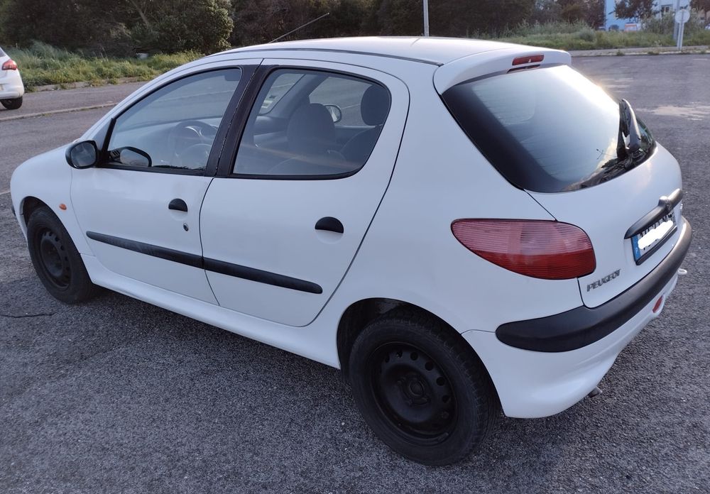 Peugeot 206 5 portas Algueirão-Mem Martins • OLX Portugal