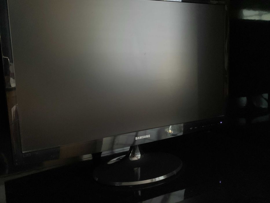 TV/monitor LED Samsung 27 polegadas Parque das Nações • OLX.pt