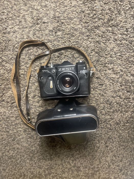 Zabytkowy aparat fotograficzny Zenit TTL Helios‑44‑2 58/2 M42 futerał ...
