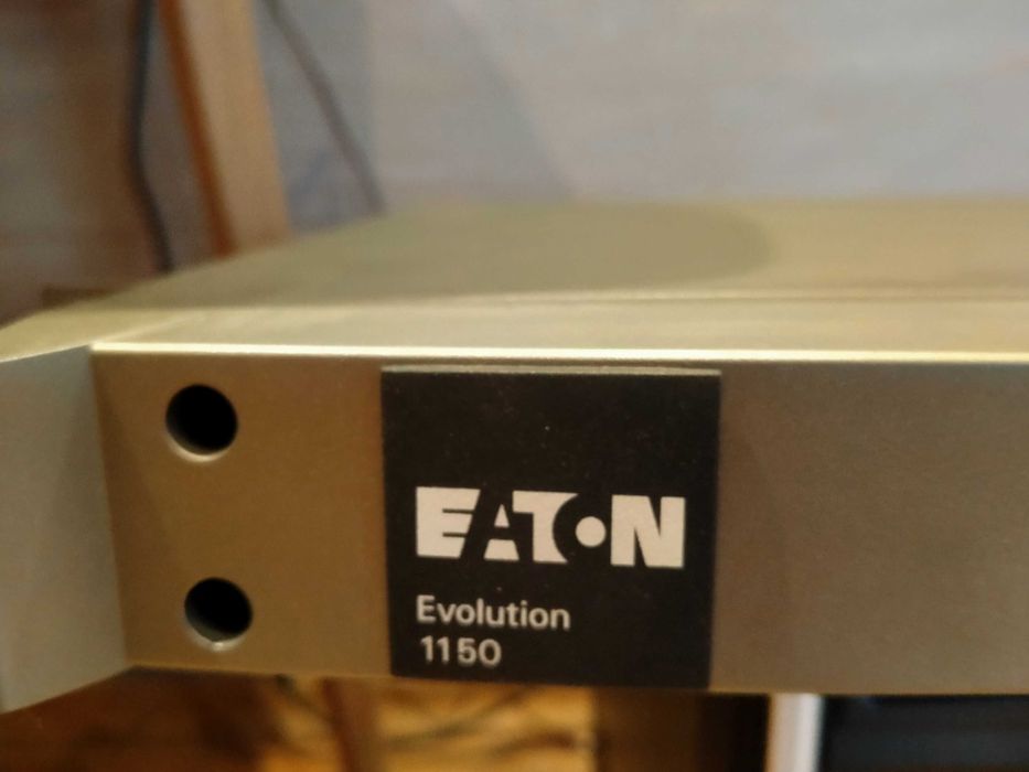MGE Eaton Evolution 1150 безперебійний ДЖБ/ UPS лінійно-інтеракт 770Вт ...
