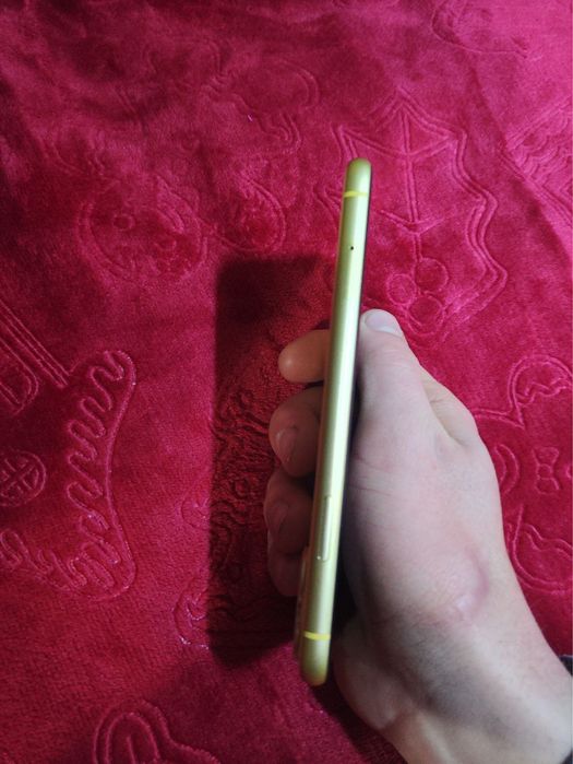 Iphone 11 на 128: 6 500 грн. - Смартфони / мобільні телефони Оженин на Olx