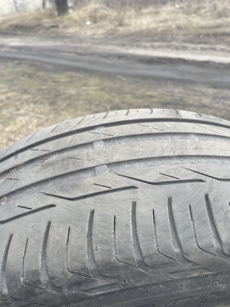 Літні шини Bridgestone 205/55 R16: 1 000 грн. - Автошини Добропілля на Olx