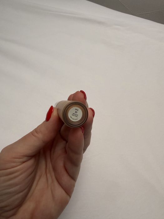 Haus Labs Concealer 31 Medium Natural Wałbrzych • OLX.pl