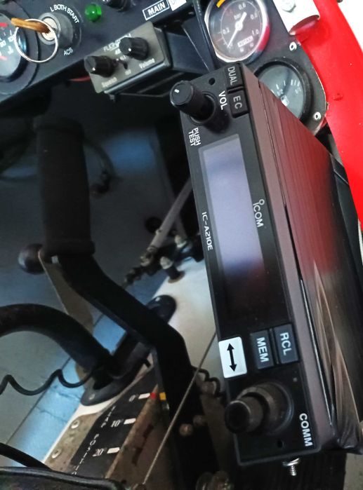 Rádio VHF ICOM IC-A210-E Batalha • OLX Portugal