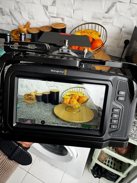 Câmera Blackmagic 6K + Cage + BateriasNegociável Cacém E São Marcos ...