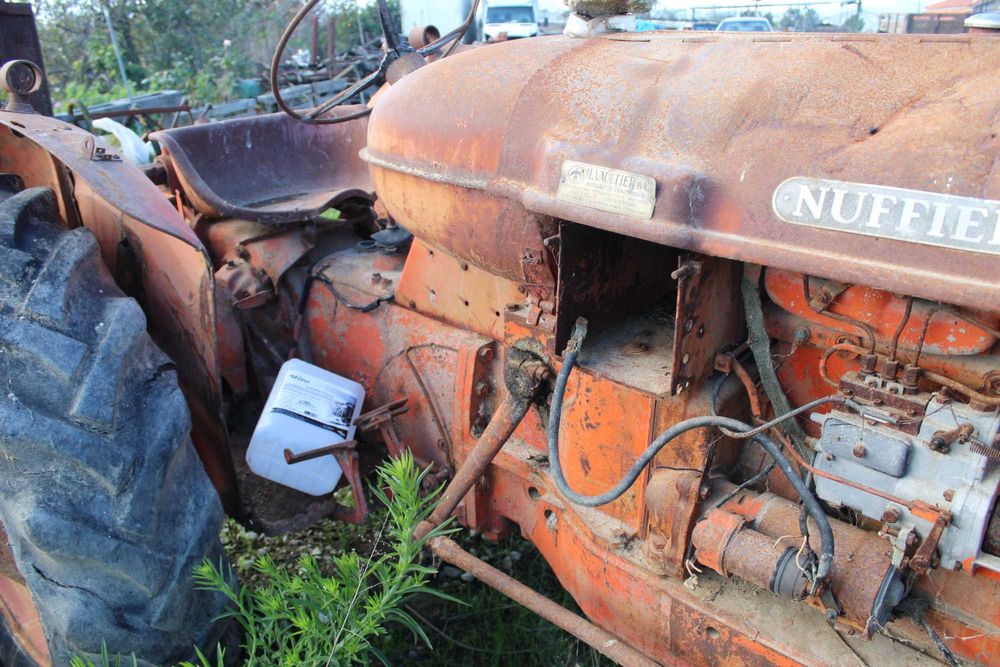 Trator Nuffield 342 Sertã • OLX Portugal