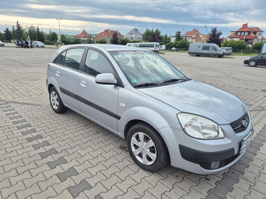 Kia Rio Hatchback 2007 - uszkodzone Nysa • OLX.pl