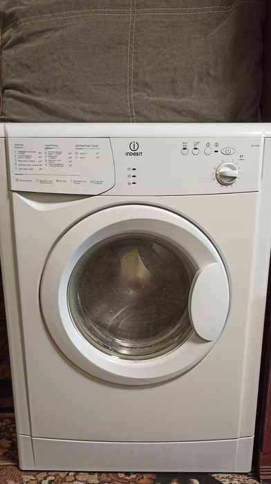 Indesit WIUN 80 Модель WIUN 80: 3 500 грн. - Пральні машини Київ на Olx