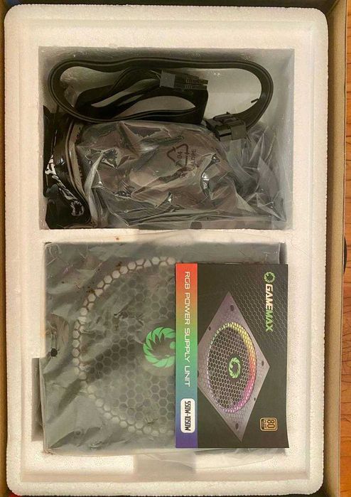 Блок живлення GameMax RGB-550 550W 80+ Gold (Ідеальний стан): 1 200 грн ...