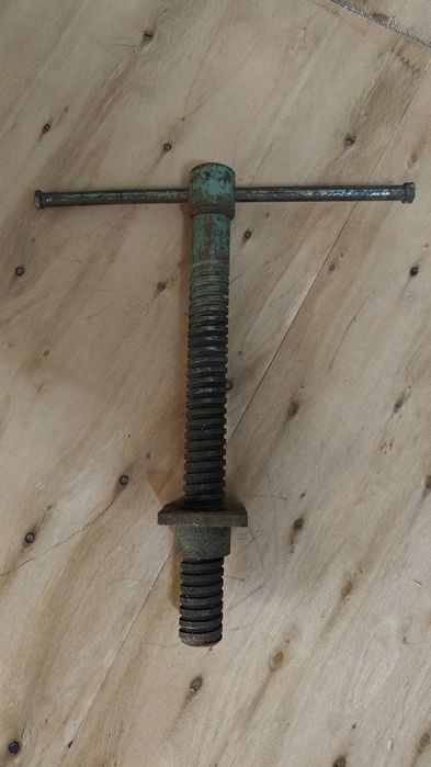 Veio roscado para torno Pedrouços • OLX Portugal