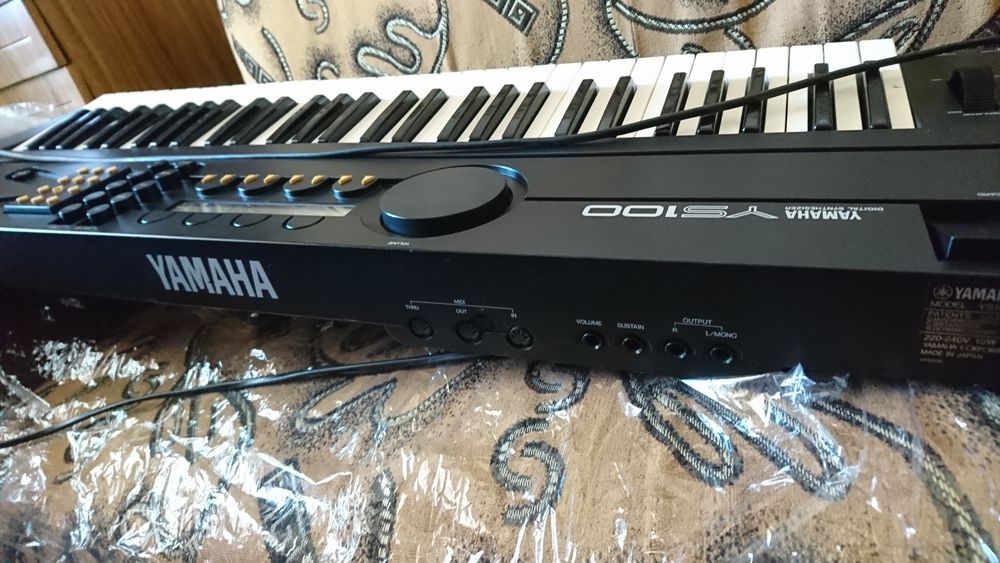 Yamaha YS100 (FM+DSP synth 1988) + бонус: 8 000 грн. - Синтезатори ...