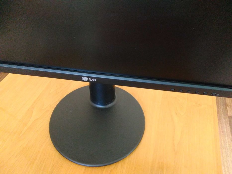 Монітор ПК LG 24": 3 700 грн. - Монітори Нікополь на Olx