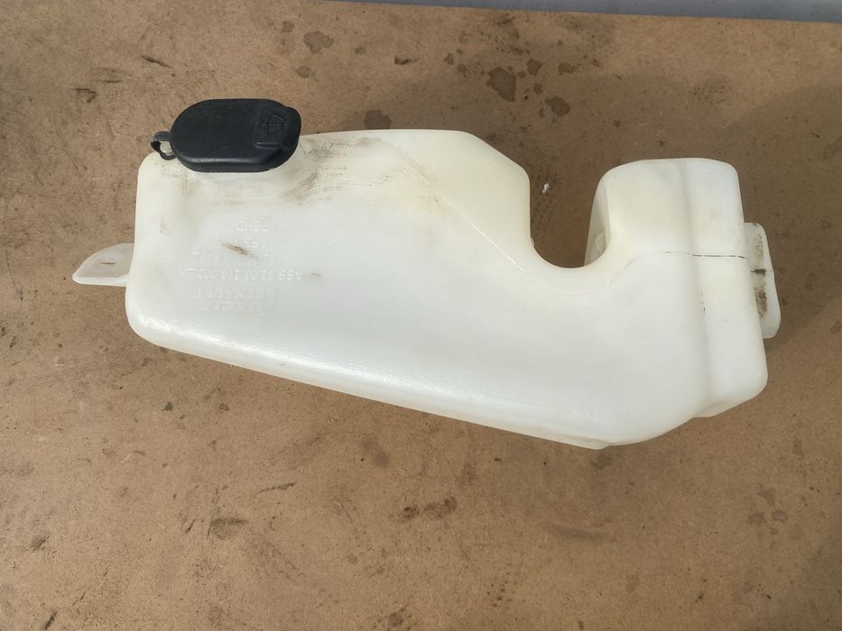 Бачок омывателя Dacia Renault logan, sandero, duster, логан, сандеро ...