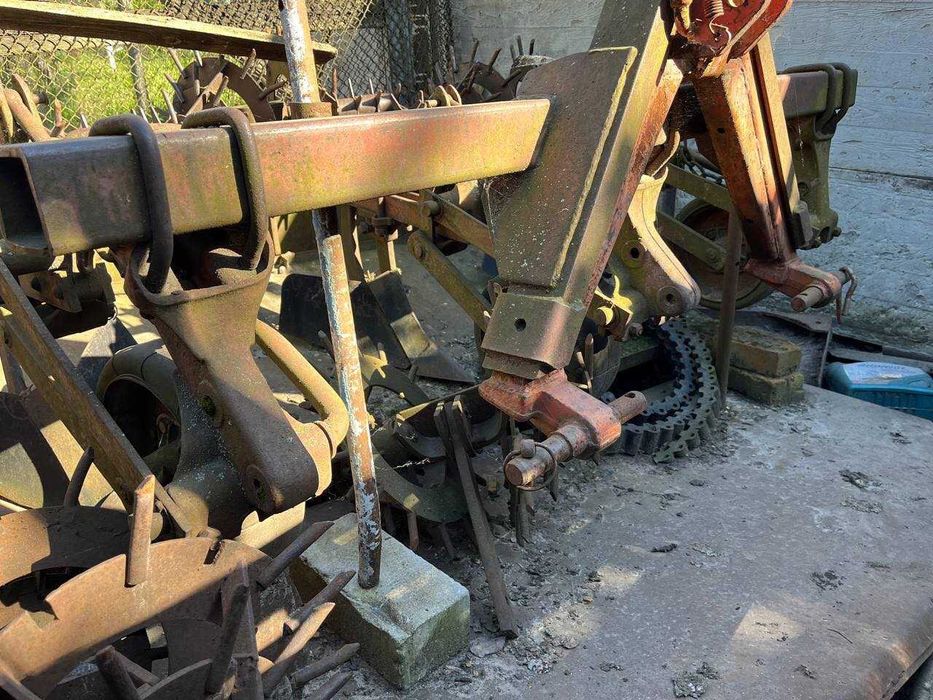 Трактор Т-25 з причепом та усім, що необхідно для обробки городів: 260 ...