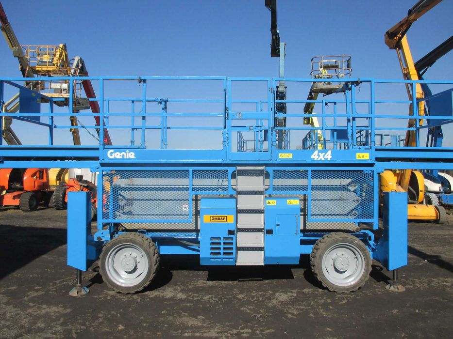 Podnośnik nożycowy spalinowy Genie GS 4390 RT 4x4 JLG UDT Pleszew • OLX.pl