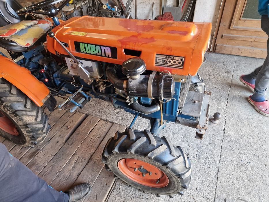 Mini traktor Kubota B 7000 4x4 14 PS z przyczepką Magdaleniec • OLX.pl