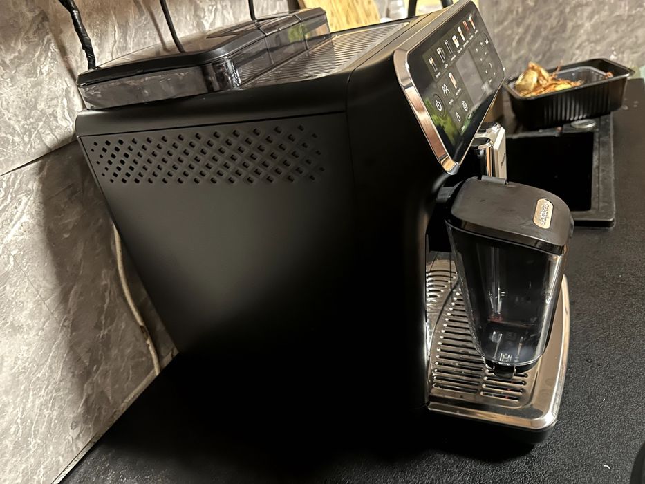 Ekspres PHILIPS LatteGo 5500 EP5541/50 (Silent Brew) . Gwarancja 2 lat ...