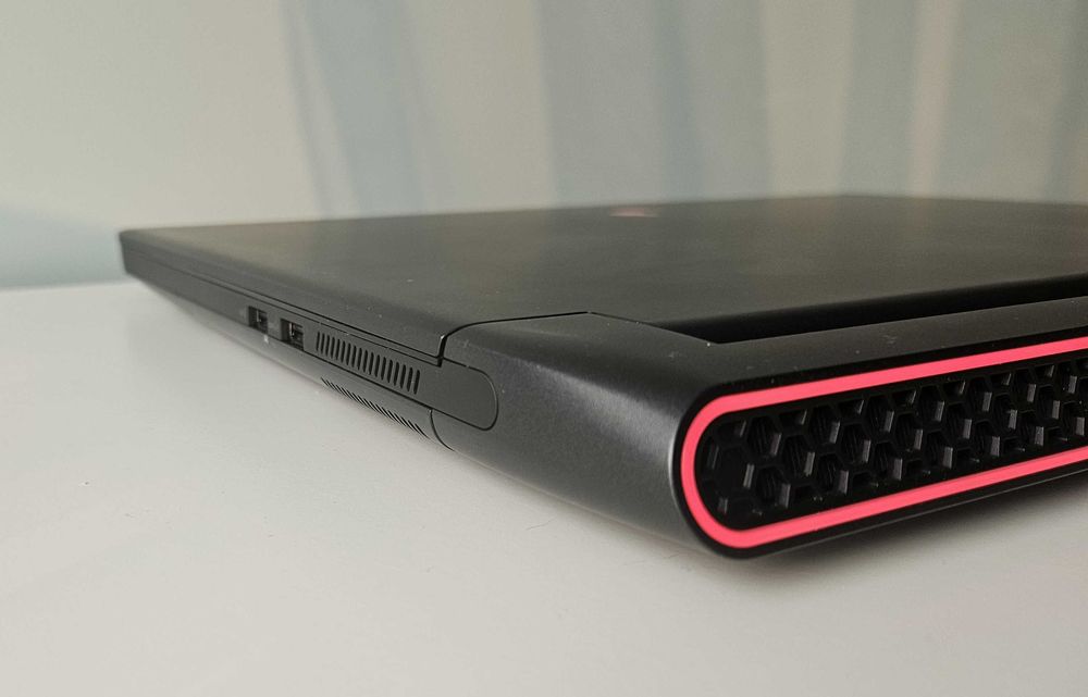 Alienware R17 R7-6800H/16GB/SSD 1TB/RX6850M-12GB/matryca 4k rezerwacja ...