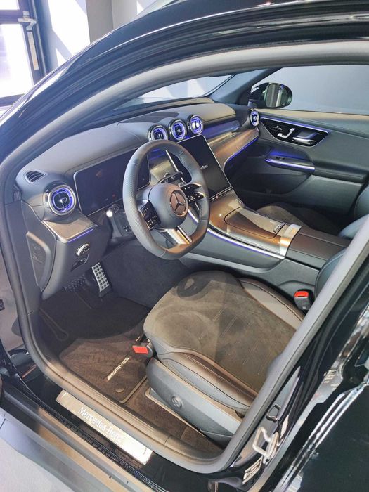 REZERWACJA Mercedes GLC 300 4MATIC 2024 Wrocław Fabryczna • OLX.pl