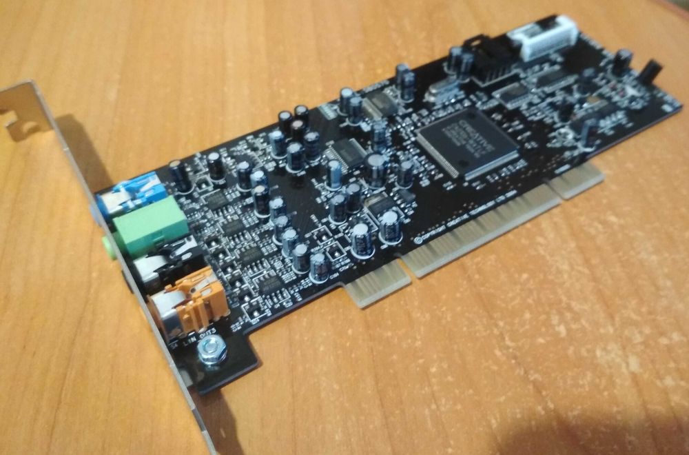 Аудиосистема Creative Live 7.1 SB0507: 375 грн. - Акустические системы ...