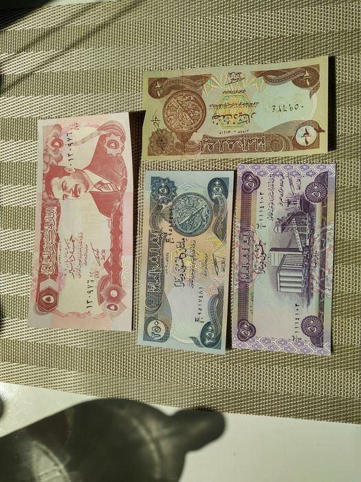 Irak Banknoty -4 Dinary w stanie UNC. Tomaszów Mazowiecki • OLX.pl