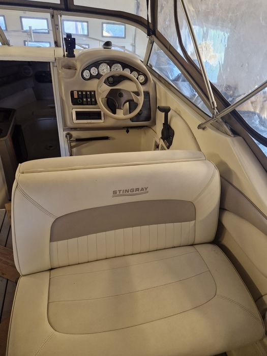 Łódź Stingray 240 CS 2004, yacht, motorówka, kabina Lublin • OLX.pl
