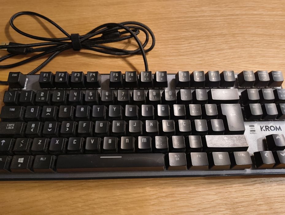 Teclado mecânico - TKL KERNEL (red) Oliveira do Douro • OLX.pt