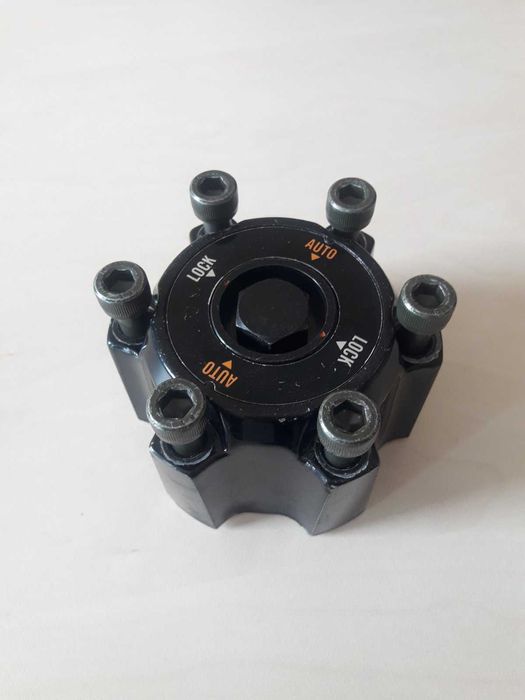 ХАБ переднего моста Nissan Patrol Y60: 12 400 грн. - Приводні вали Київ ...