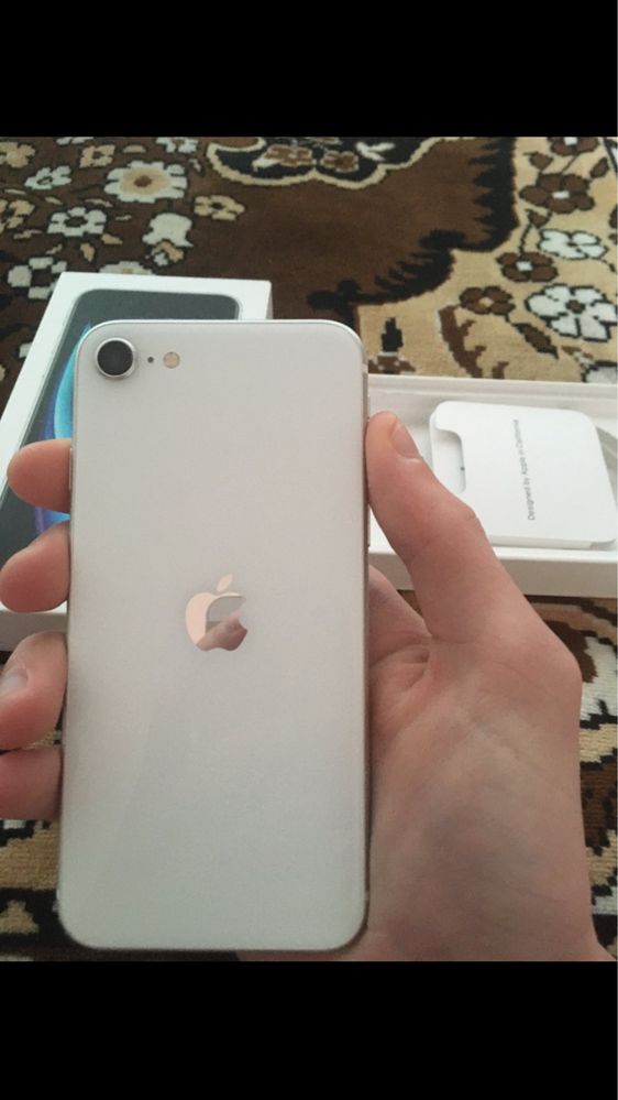 Продаю свой Iphone SE 2020,на 64 гб: 3 200 грн. - Мобільні телефони ...
