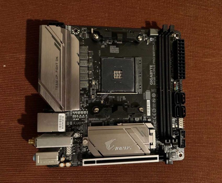 Gigabyte B450 I AORUS PRO WIFI Mini-ITX AM4: 5 199 грн. - Комплектуючі та аксесуари Київ на Olx