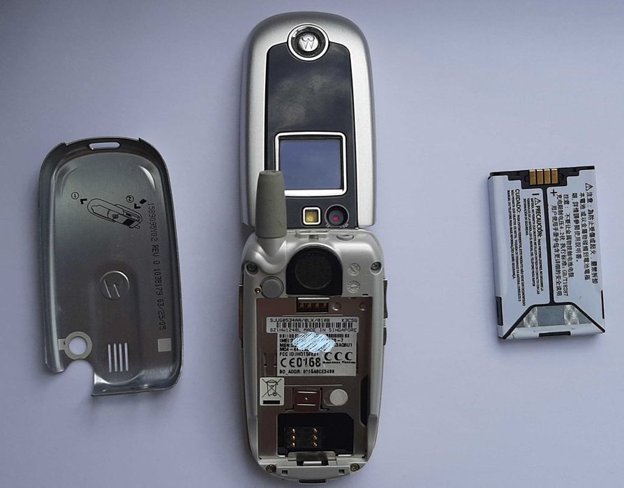 Motorola v635 раритет в коллекцию оригинал: 1 333 грн. - Мобильные ...