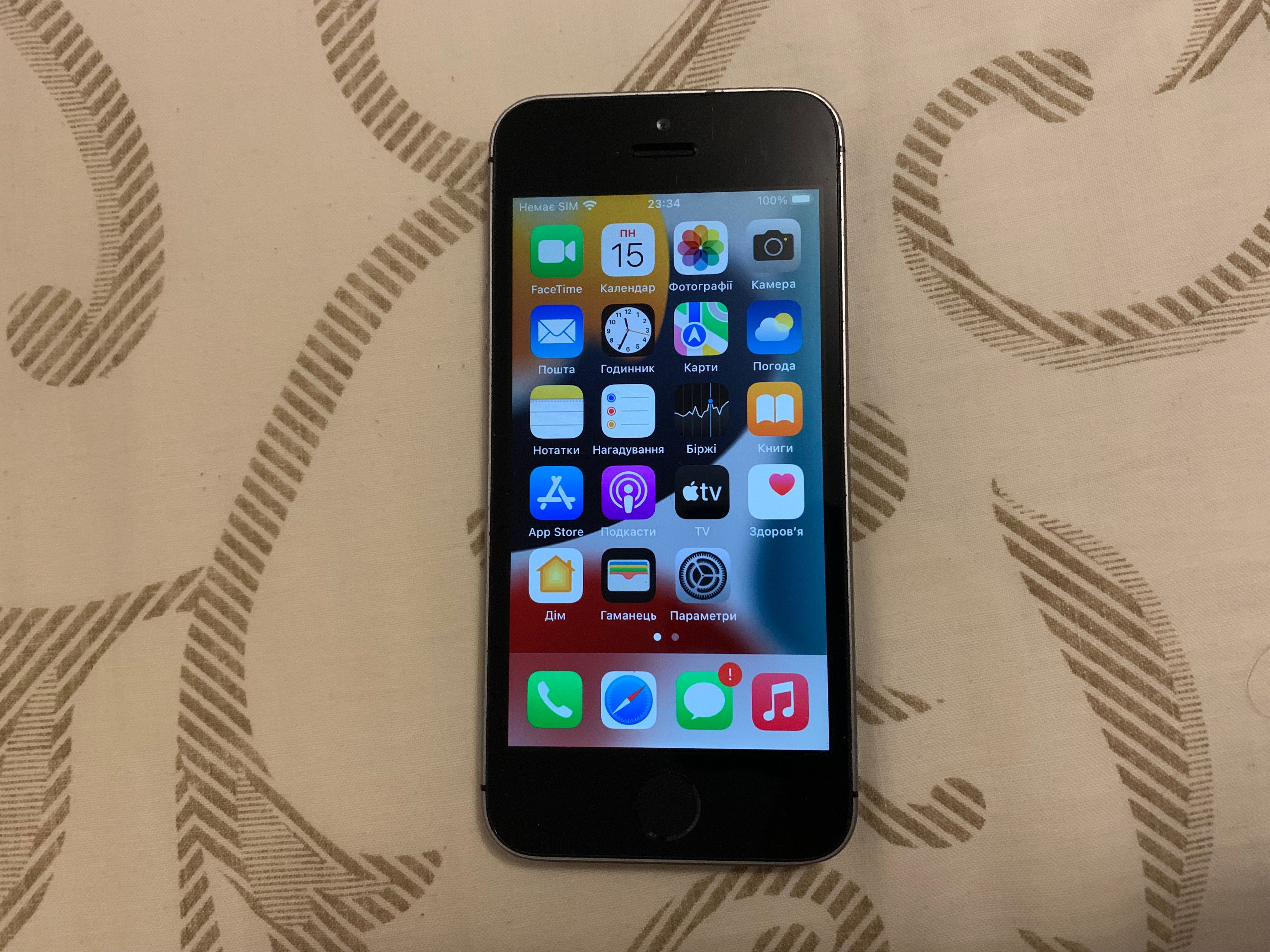 Apple iPhone SE 32GB 2016: 1 000 грн. - Мобільні телефони / смартфони ...