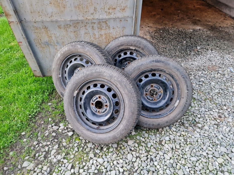 Opony zimowe Fulda 185/65 R15 z felgami Brzezinka • OLX.pl