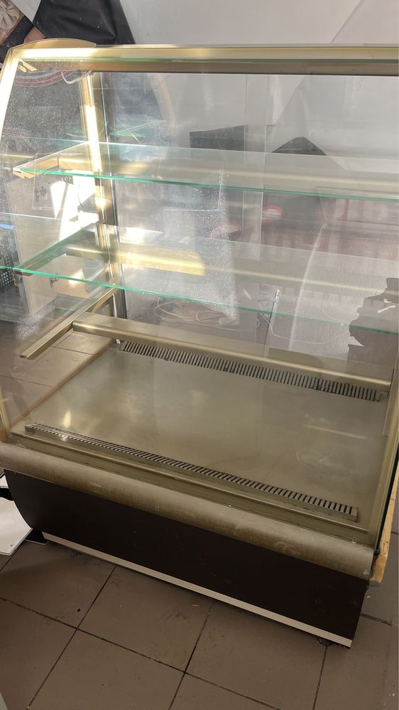 Кондитерська вітрина холодильна: 25 000 грн. - Холодильное оборудование ...