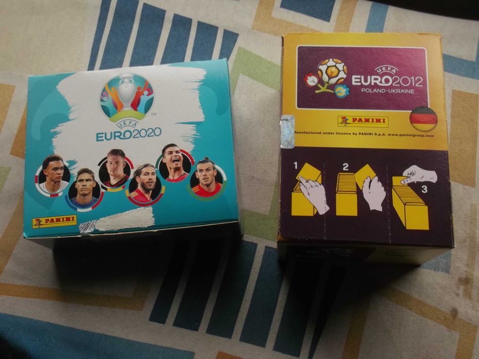 Caixas vazias de cromos+poster e saquetas Carregosa • OLX Portugal