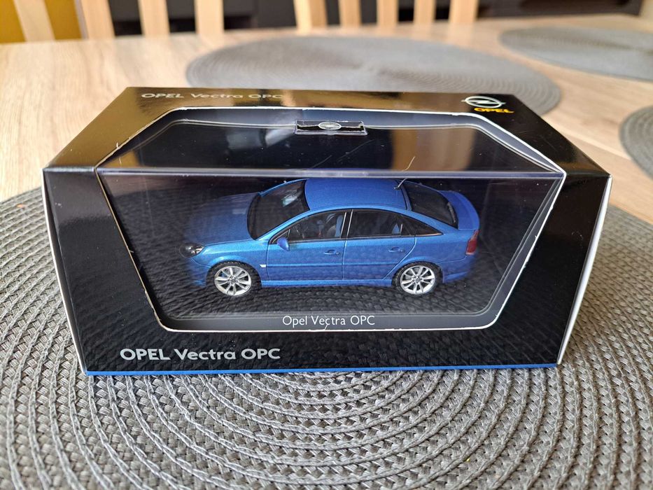 Opel Vectra C hatchback OPC Schuco 1:43 nie minichamps Gorzów ...