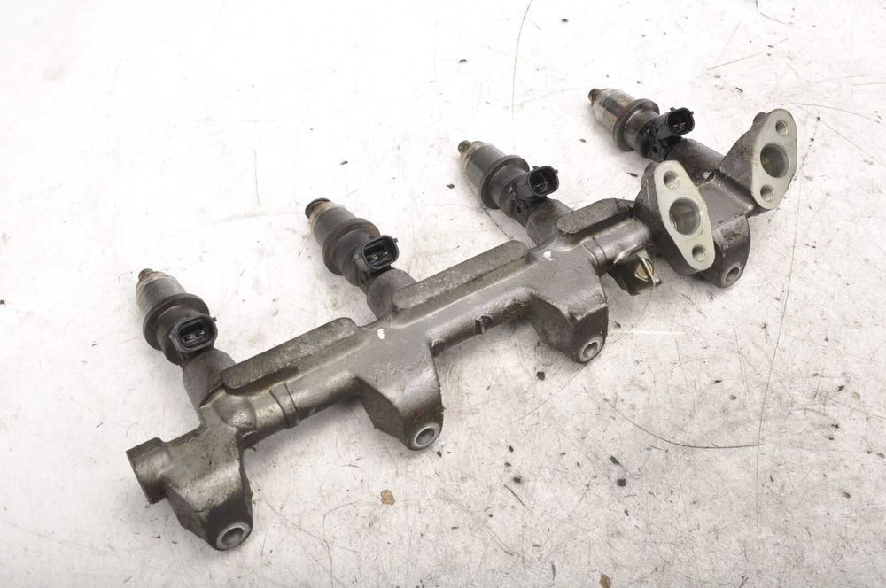 Рампа форсунки Mitsubishi Colt Lancer Lantra Galant Accord Rover 620: ...