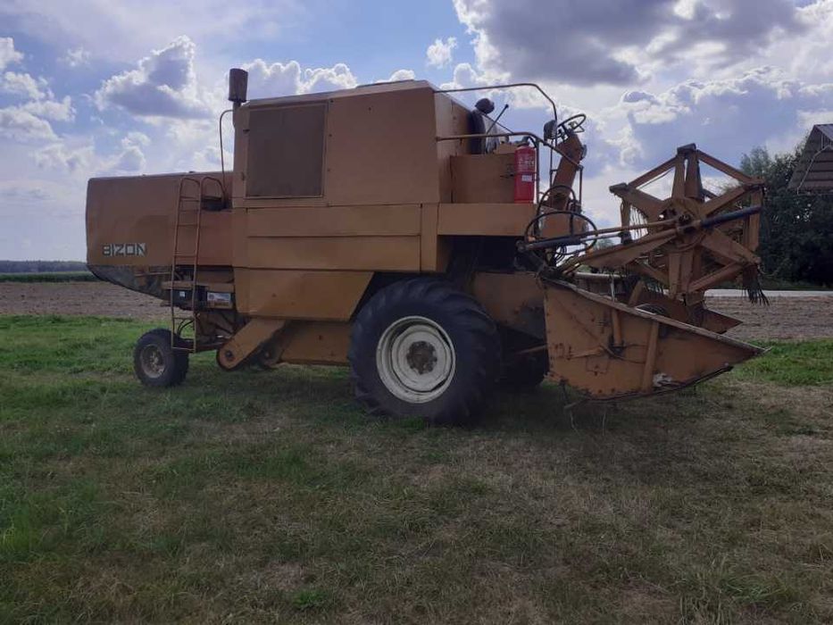 Kombajn zbożowy Bizon ZO56 Sokołów Podlaski • OLX.pl