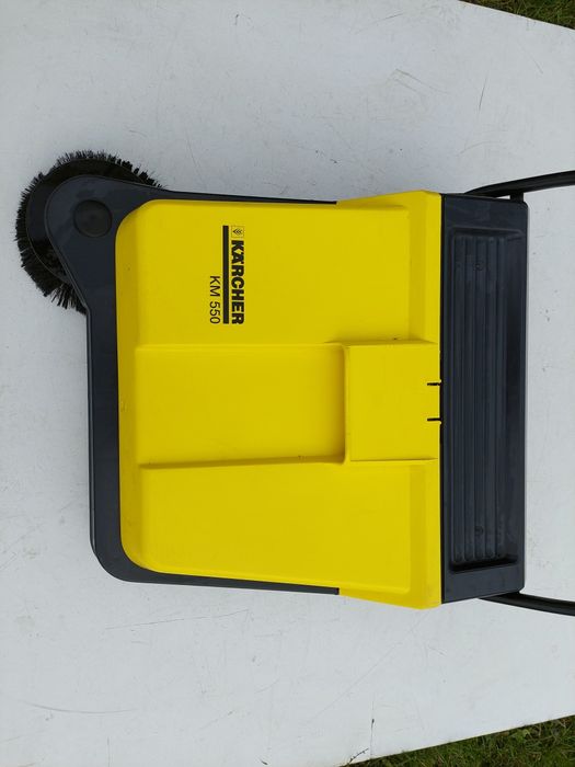 Zamiatarka karcher km 550 Domaniów • OLX.pl