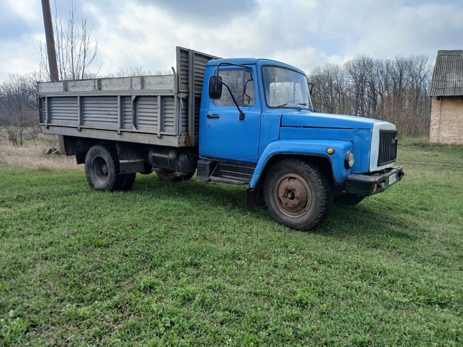 Газ 3307 бортовий.газ бензин: 2 500 $ - Вантажні автомобілі Гайворон на Olx