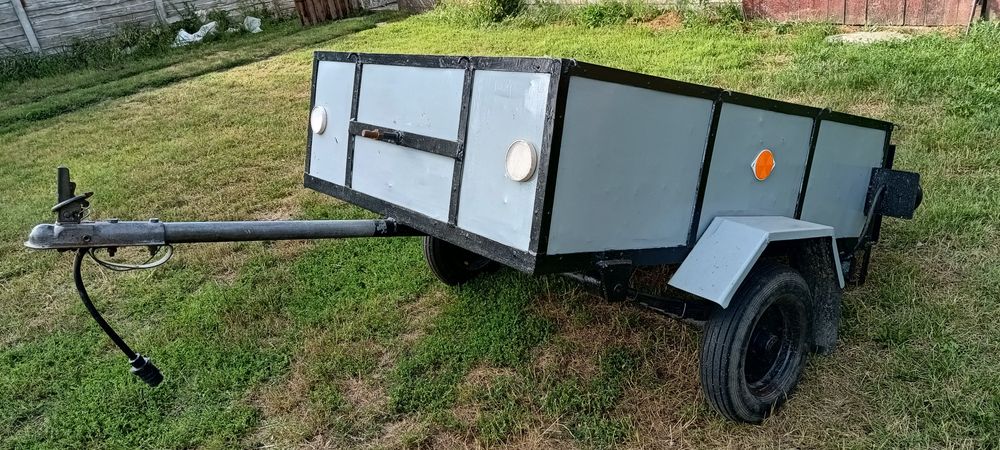 Przyczepka samochodowa Piorunów • OLX.pl