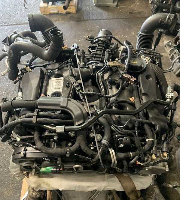 Motor range rover discovery sport 3.0 vogue L494 L405 L462 sdv6 306DT ...