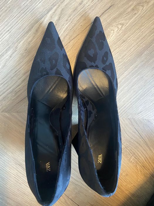 Buty szpilki czarne Zara 38 Żelechów • OLX.pl